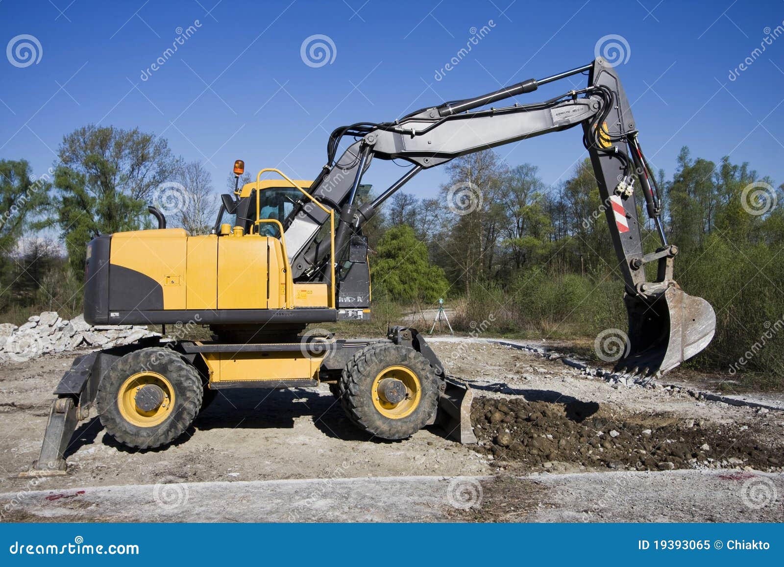 Yellow excavator stock image. Image of crawlers, bucket - 19393065