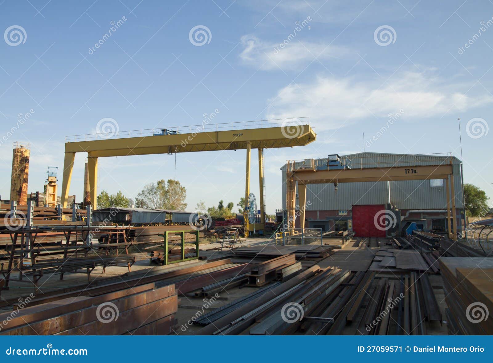 Yellow Gantry cranes stock image. Image of heavy, rope - 27059571