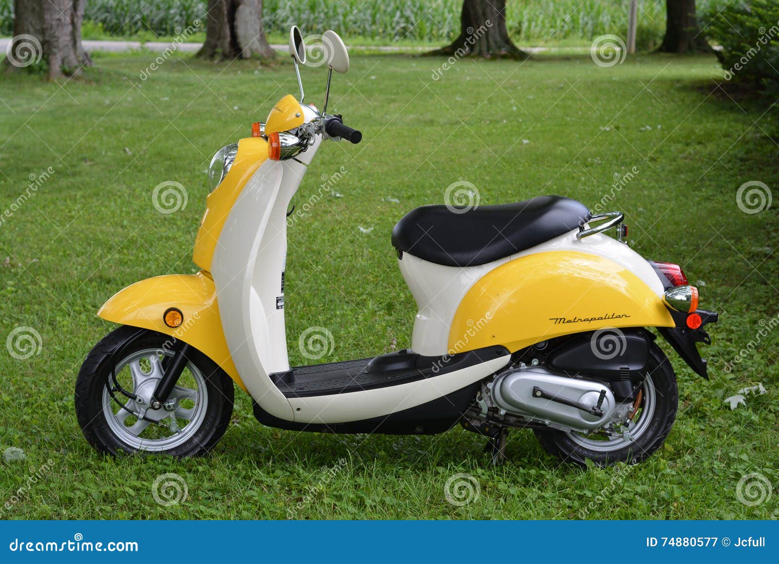 Yellow honda scooter editorial photography. Image of moto - 74880577