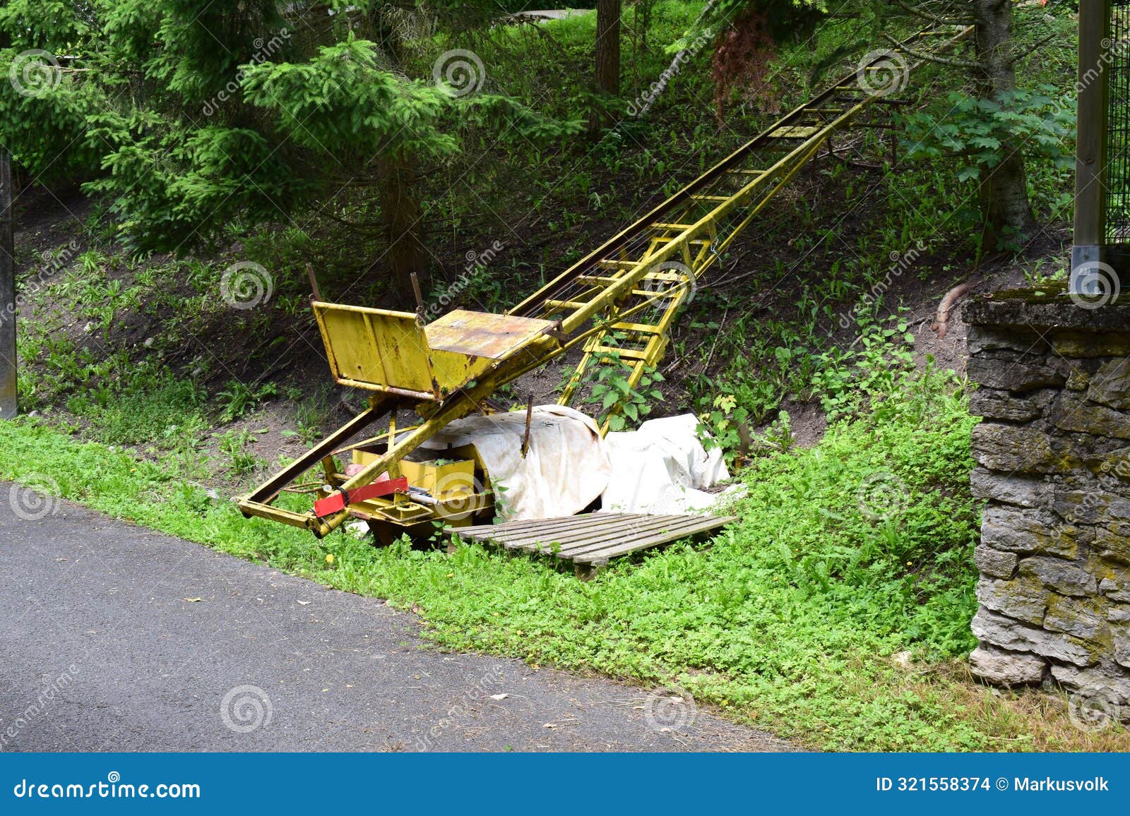 Yellow ladder based lift stock photo. Image of lift - 321558374