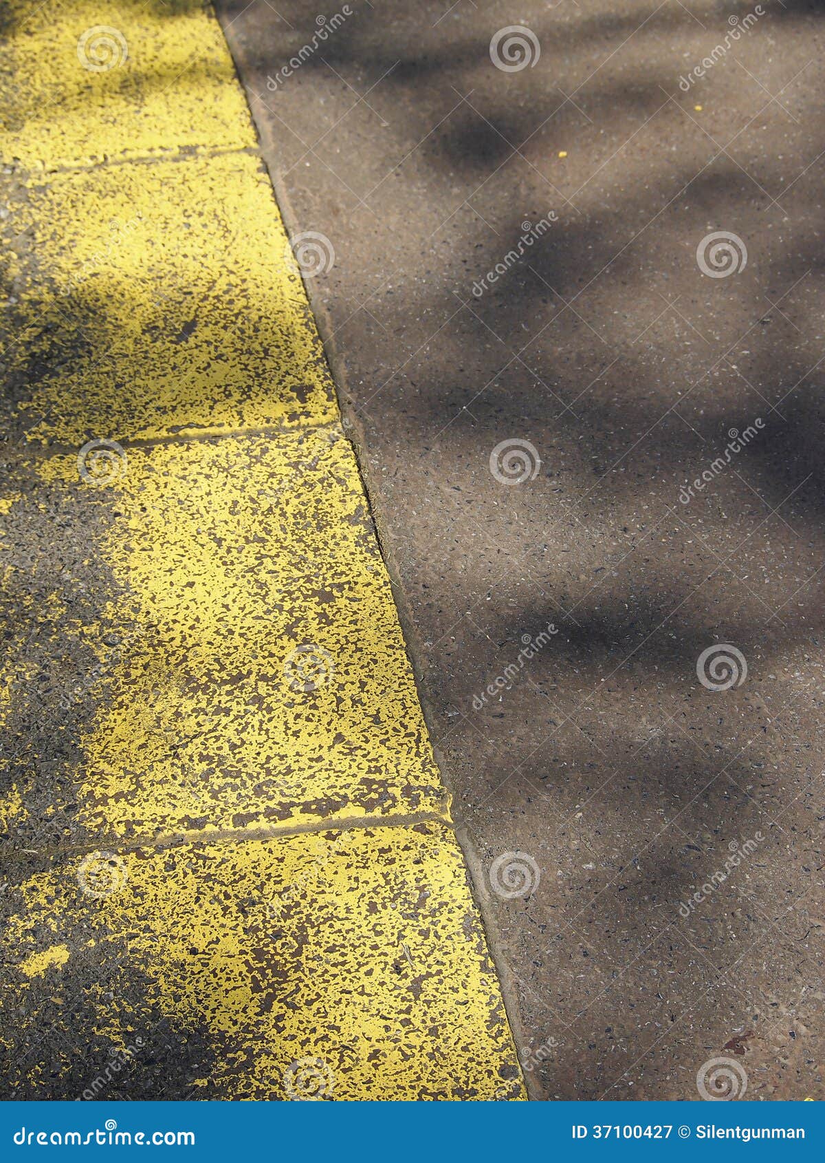 Yellow line lane stock image. Image of detail, yellow - 37100427