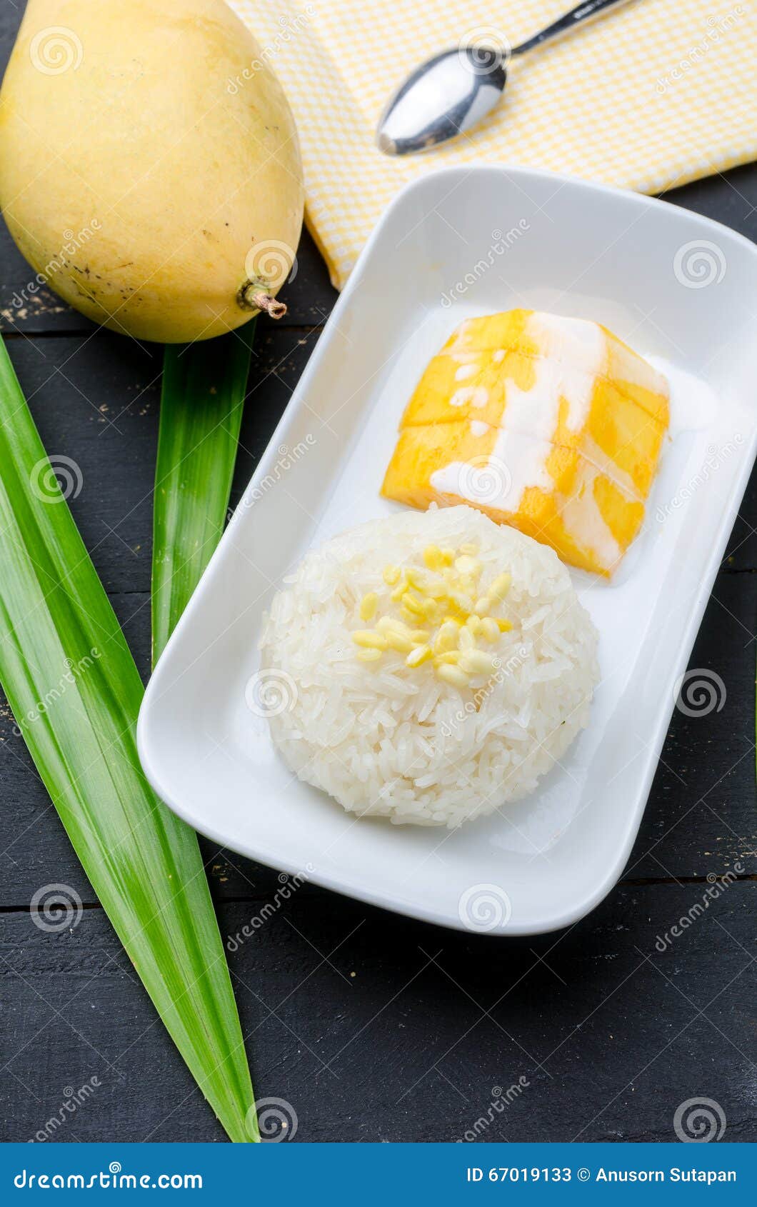 Yellow Mango Sweet Sticky Rice and Coconut Milk Stock Image - Image of ...