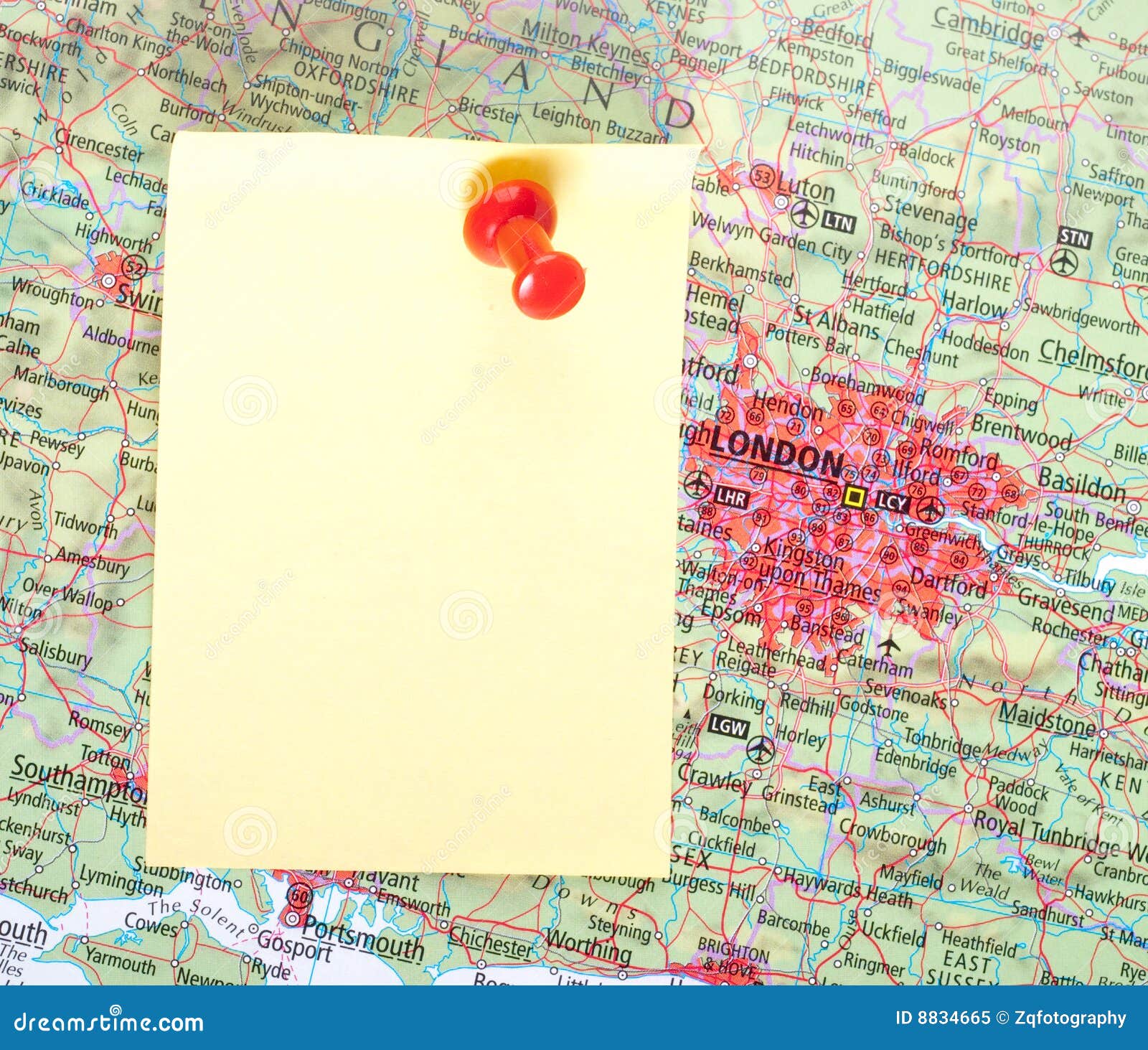 Yellow Note and Red Pin on Map Stock Image - Image of memo, mark: 8834665