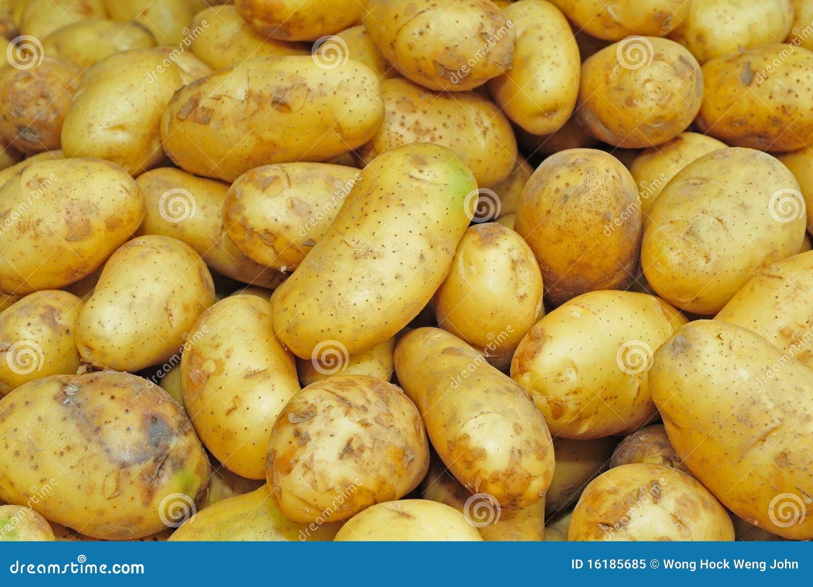 Yellow Potato In The Market Stock Image - Image of spice, agriculture ...