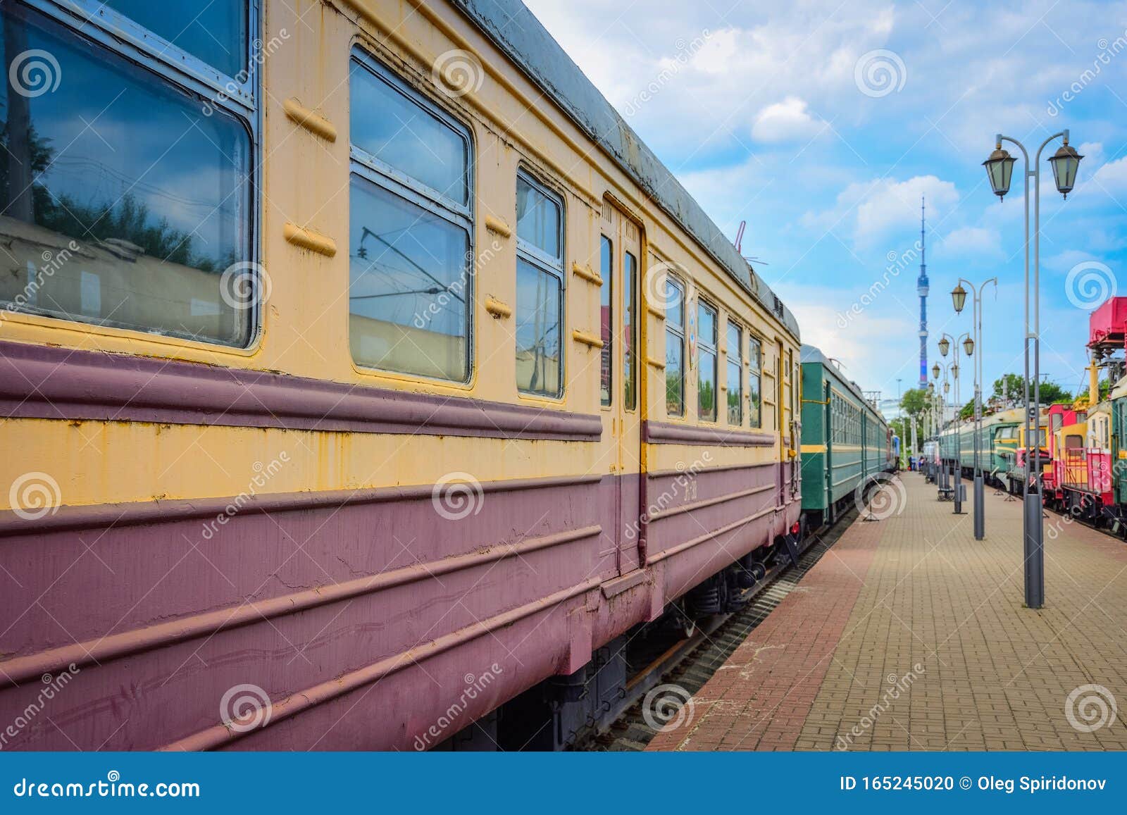 832 Train Carriage Windows Photos - Free & Royalty-Free Stock Photos ...