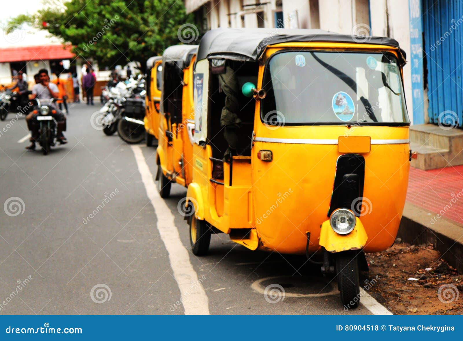 Yellow Rickshaws, Tuk Tuk in India Editorial Stock Photo - Image of ...