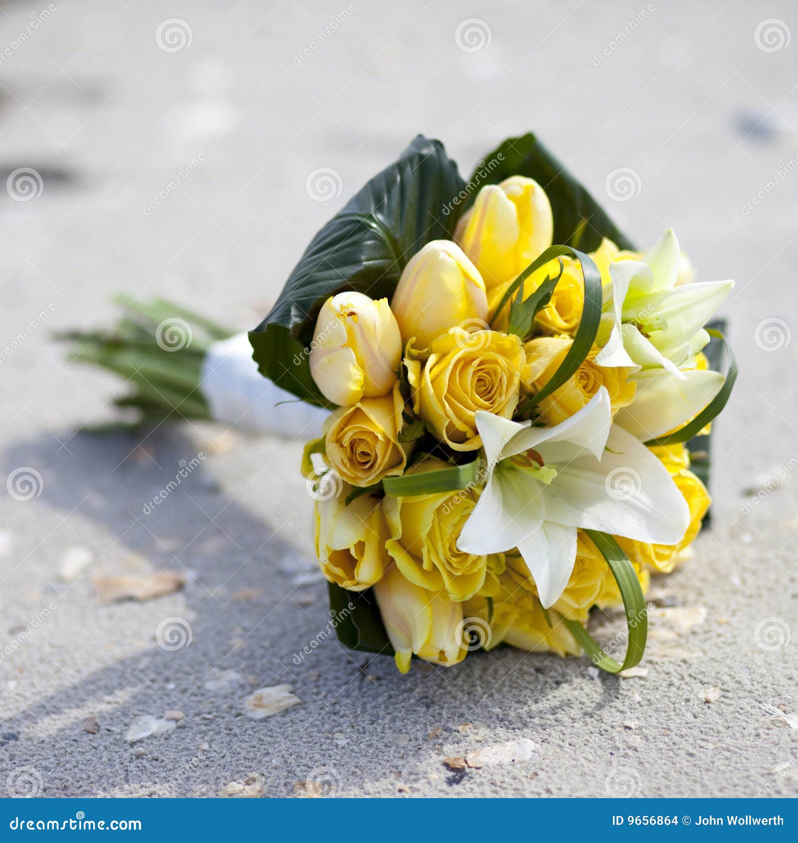Yellow roses on beach stock photo. Image of wedding, bouquet - 9656864
