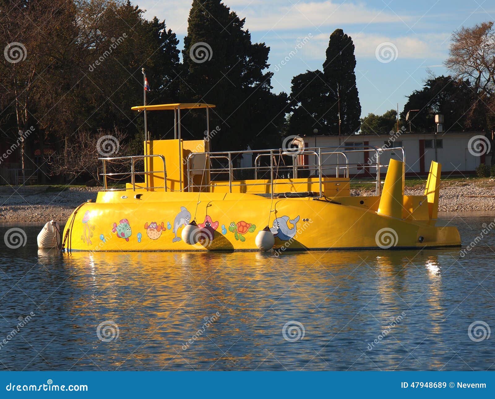 Yellow Submarine Grunge Royalty-Free Stock Photography | CartoonDealer ...