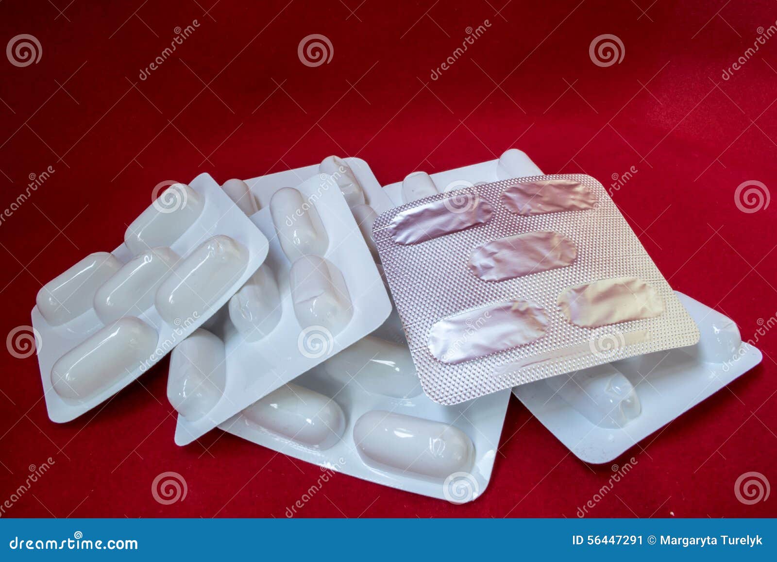 Yellow tablet of fish oil stock image. Image of capsule - 56447291