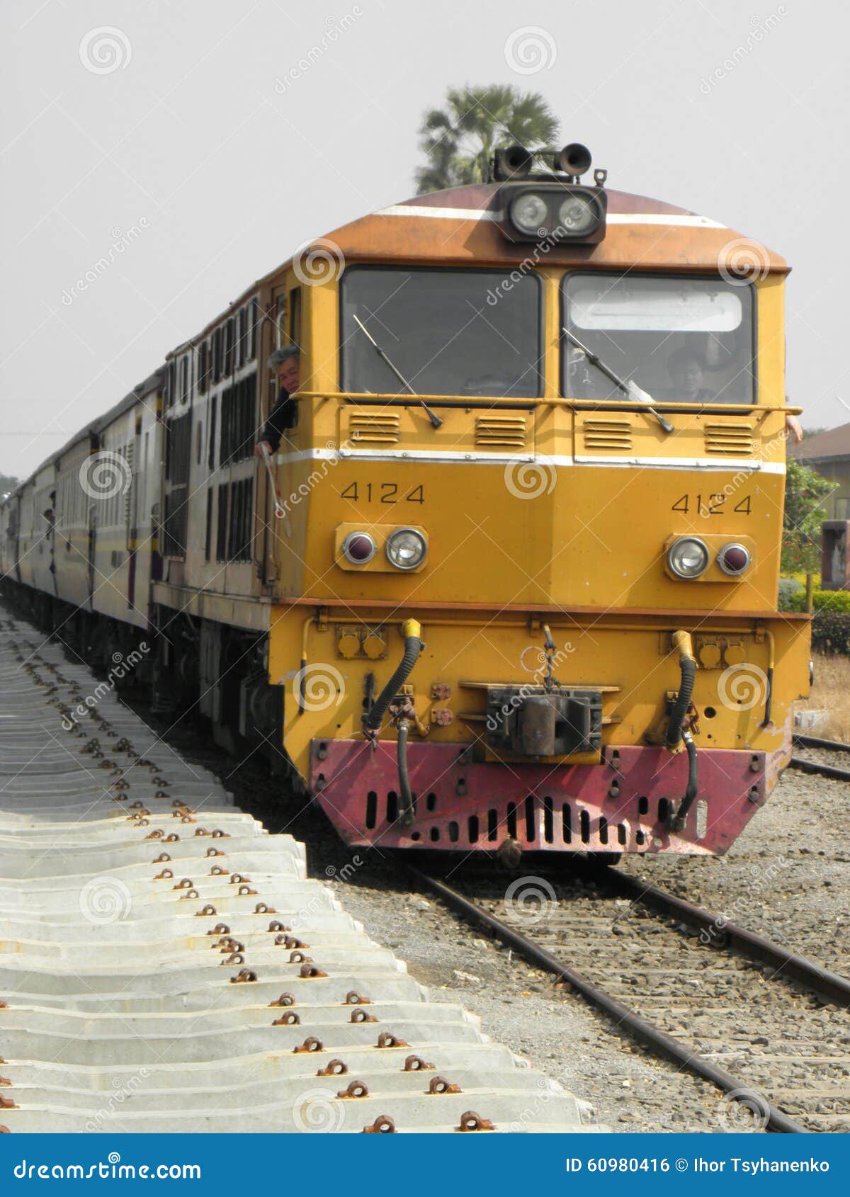 Yellow train editorial photo. Image of arriving, isan - 60980416