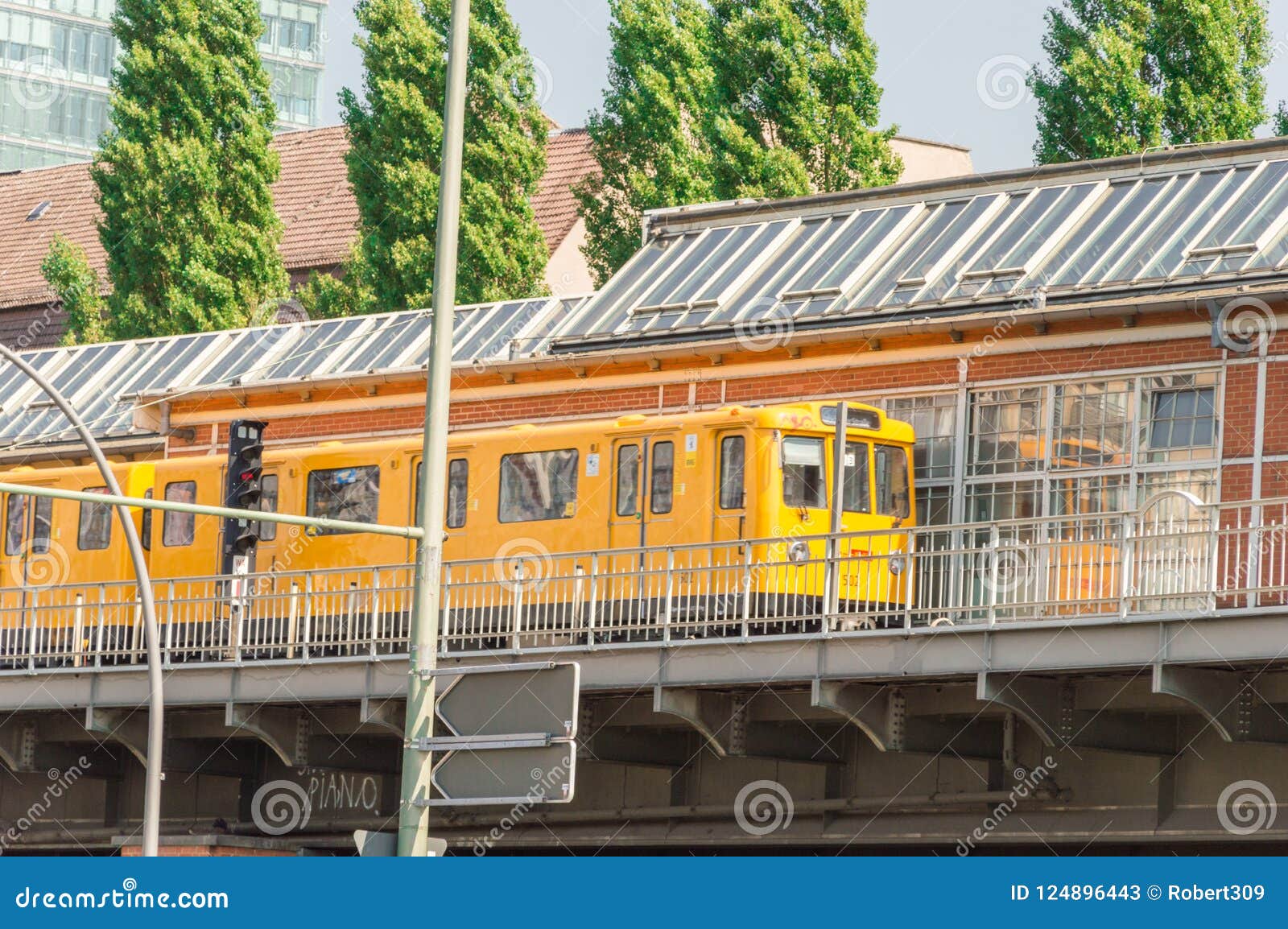 Yellow U-bahn Train in Berlin. Stock Image - Image of speed, ubahn ...