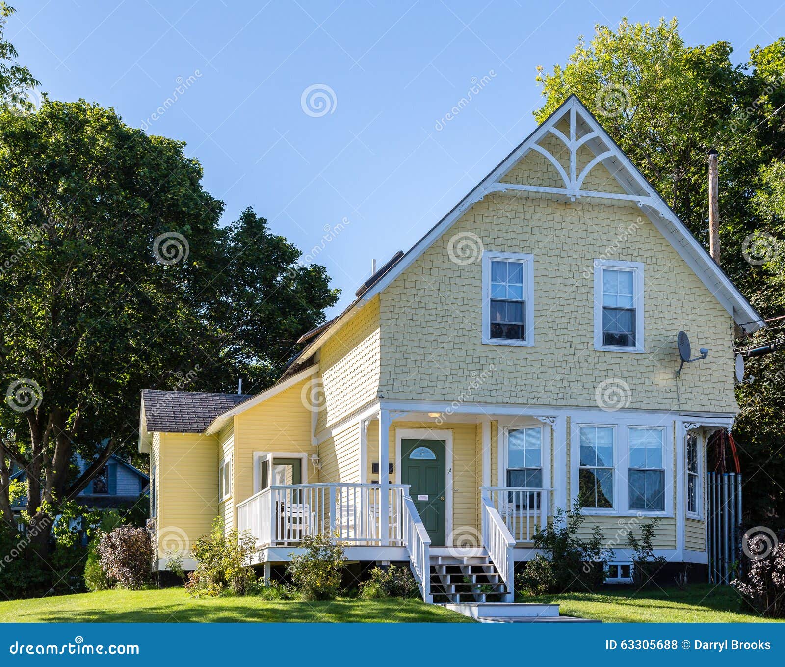 Yellow Victorian Cottage stock photo. Image of house - 63305688