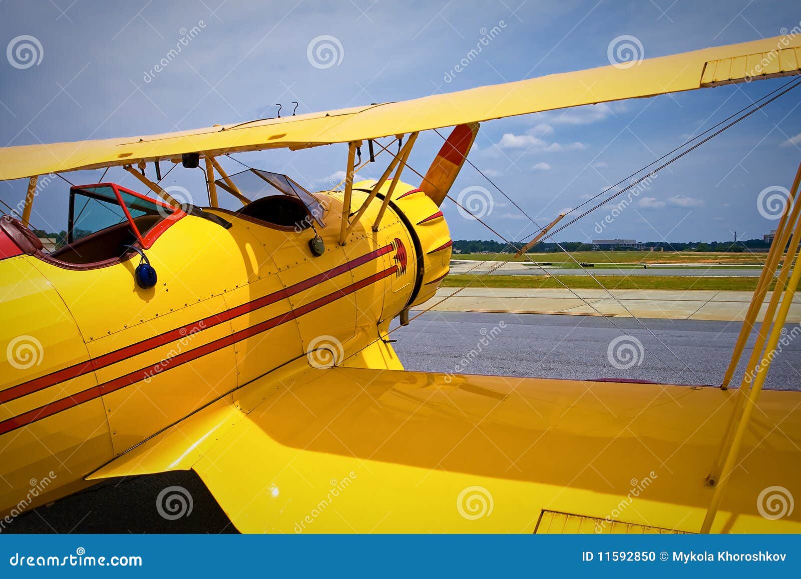 Yellow vintage plane stock photo. Image of aviation, vintage - 11592850