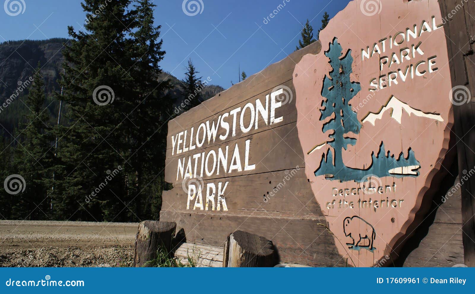 Yellowstone Park Sign stock image. Image of travel, national - 17609961