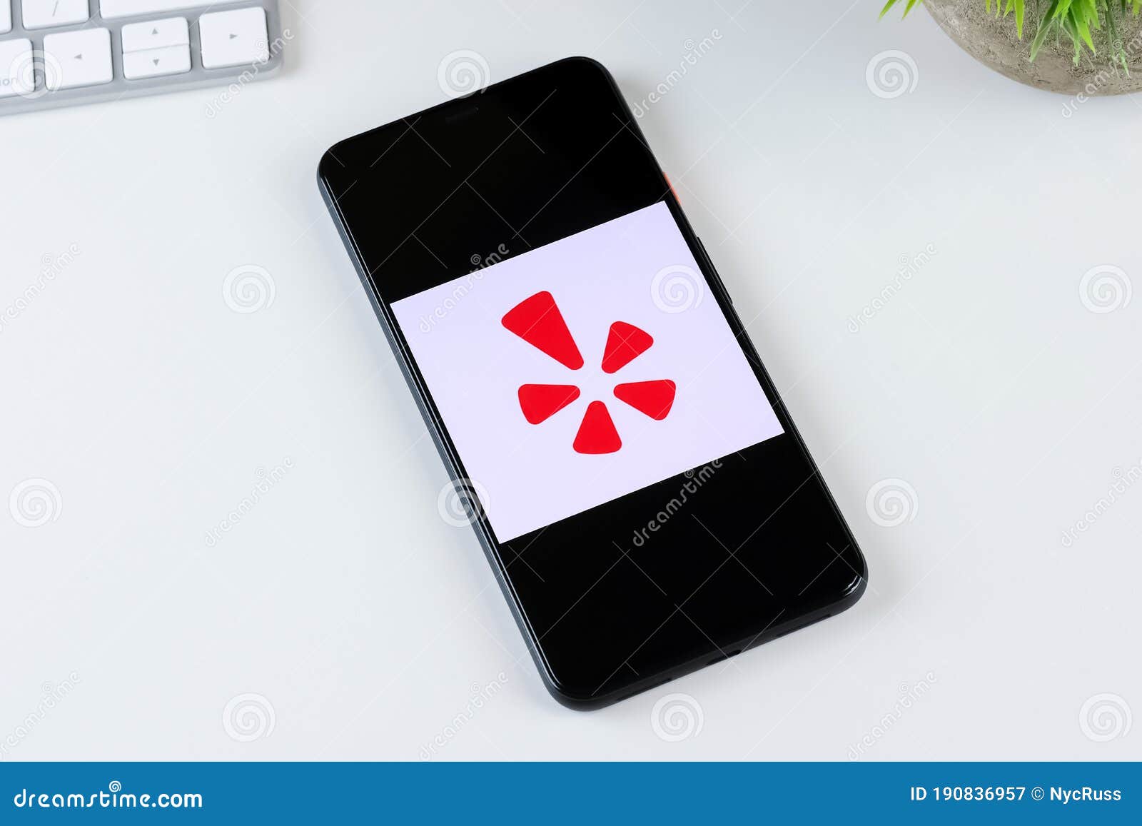 Yelp App Logo on a Smartphone Screen. Editorial Photography - Image of ...