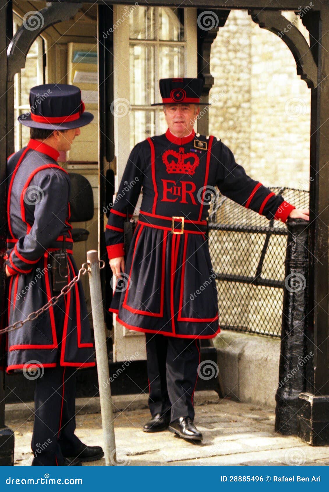 Yeoman Delle Guardie Alla Torre Di Londra Fotografia Editoriale ...