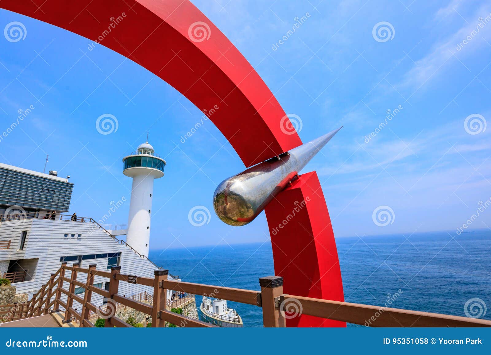 Yeongdo-Leuchtturm an Taejongdae-Park, Busan Redaktionelles Stockfoto ...
