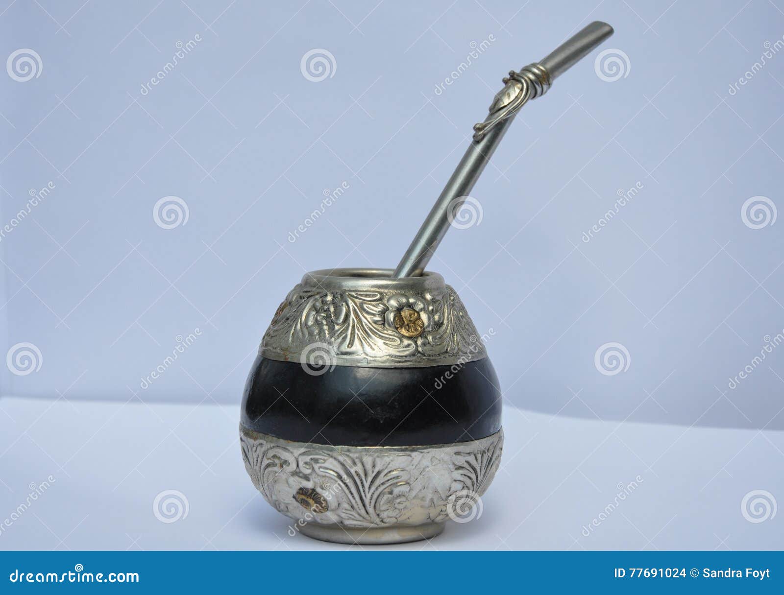 Yerba Mate Tea Cup and Straw Stock Photo - Image of argentna, yerba ... Yerba Mate Tea Cup and Straw Stock Photo - Image of argentna, yerba ...
