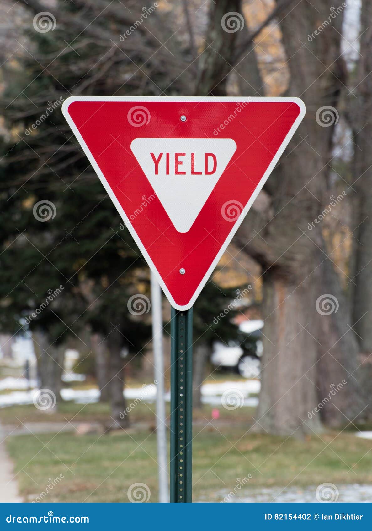 Yield street sign stock photo. Image of scenic, park - 82154402