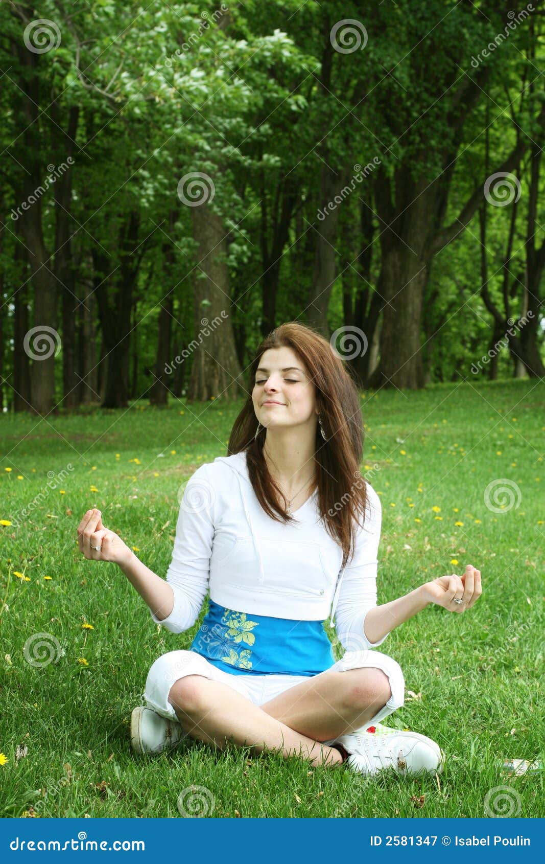 Yoga on grass stock image. Image of health, beauty, joyful - 2581347