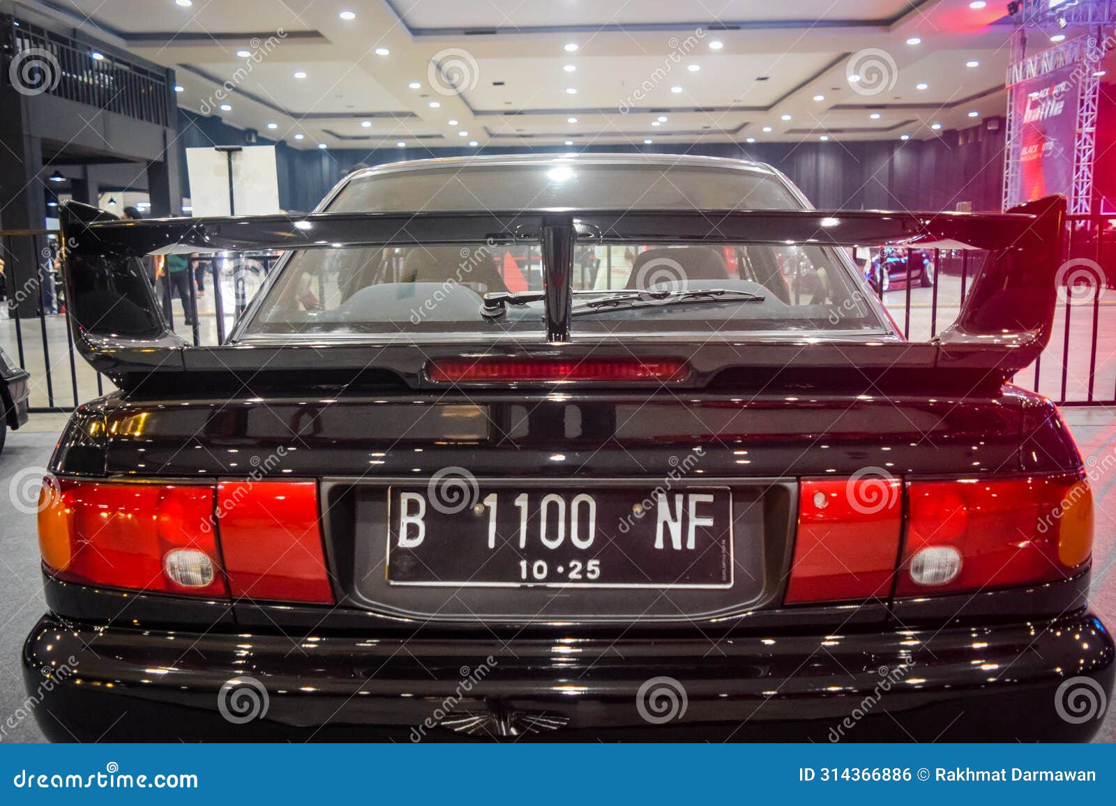 Black Mitsubishi Lancer Evolution III in Black Auto Battle Yogyakarta ...