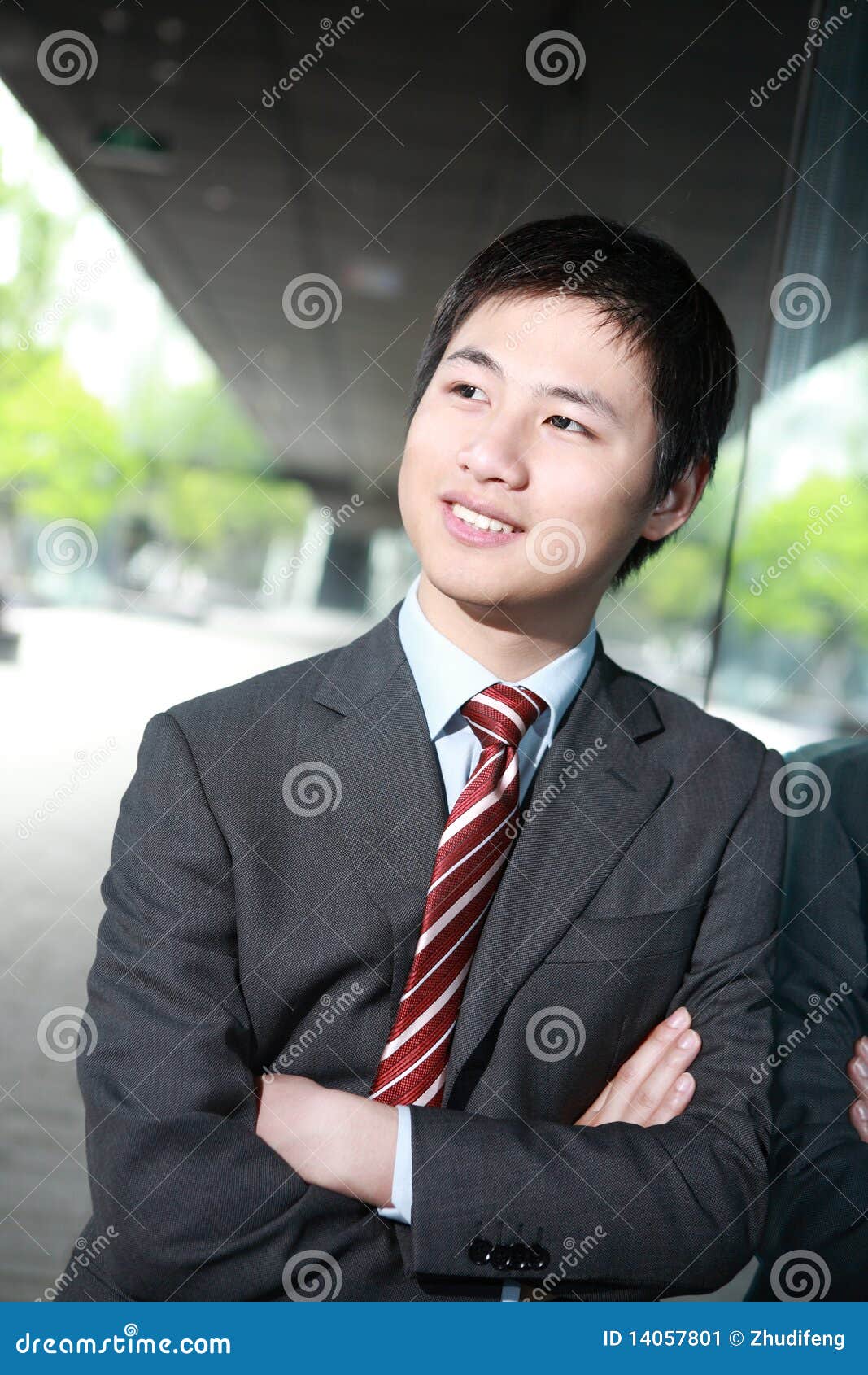 Yong Asiatic businessman stock image. Image of outdoor - 14057801