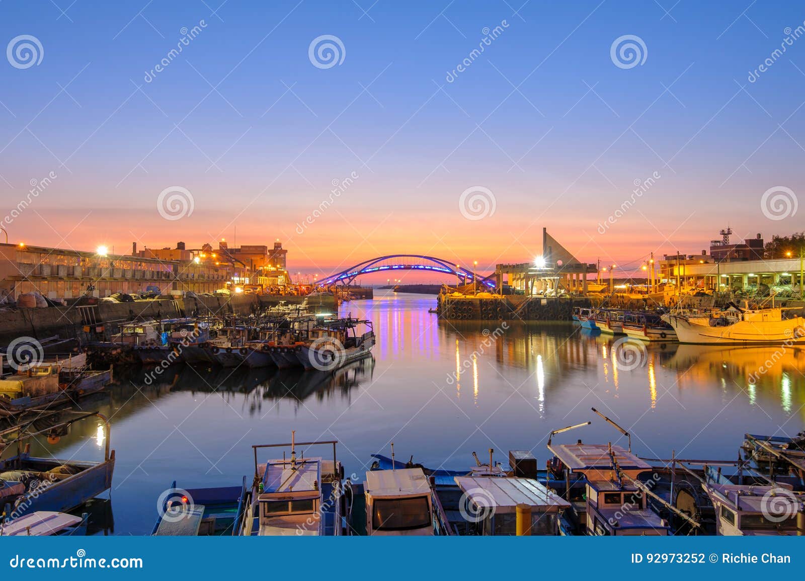 Yongan Fish Harbor stock photo. Image of fishing, building - 92973252