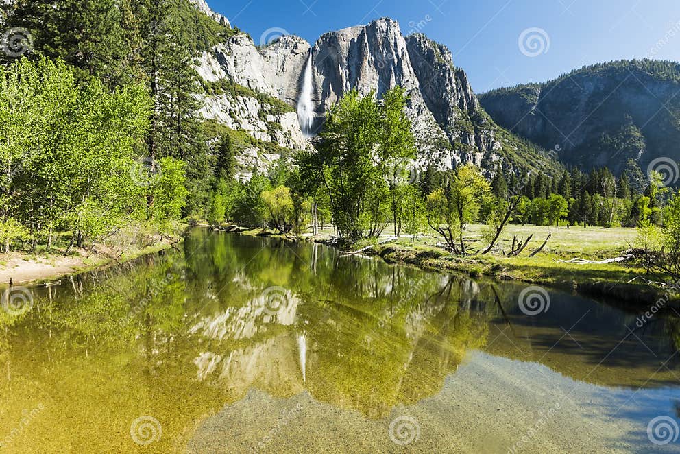 Yosemite Falls stock image. Image of california, scenery - 148826177 Yosemite Falls stock image. Image of california, scenery - 148826177