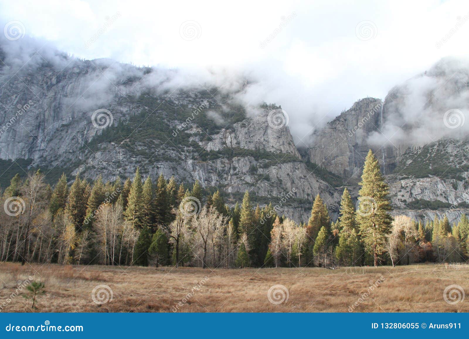 Yosemite National Park in the Fall Stock Image - Image of rock, autumn ...