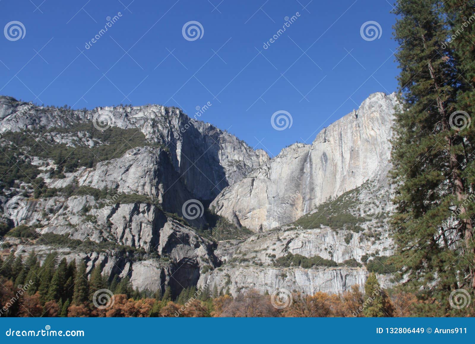 Yosemite National Park in the Fall Stock Image - Image of fall, veil ...