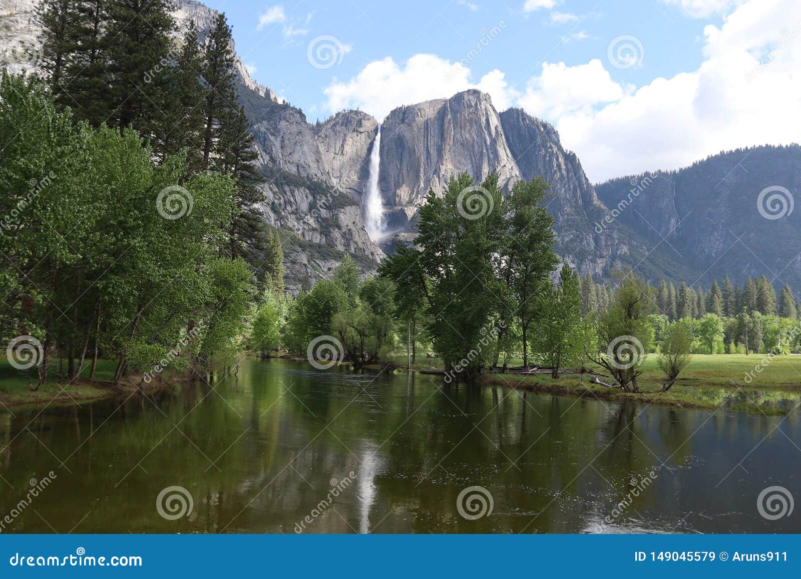 Yosemite in Spring stock image. Image of park, vernal - 149045579