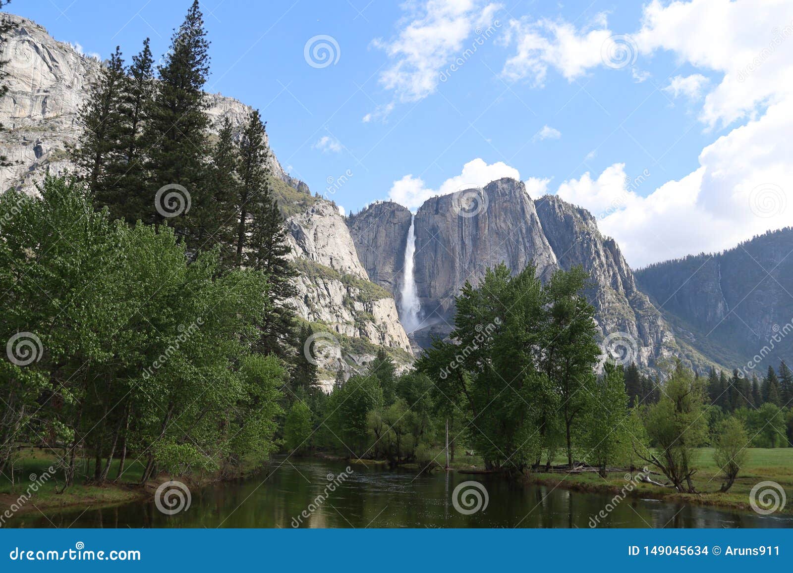 Yosemite in Spring stock photo. Image of lake, vernal - 149045634