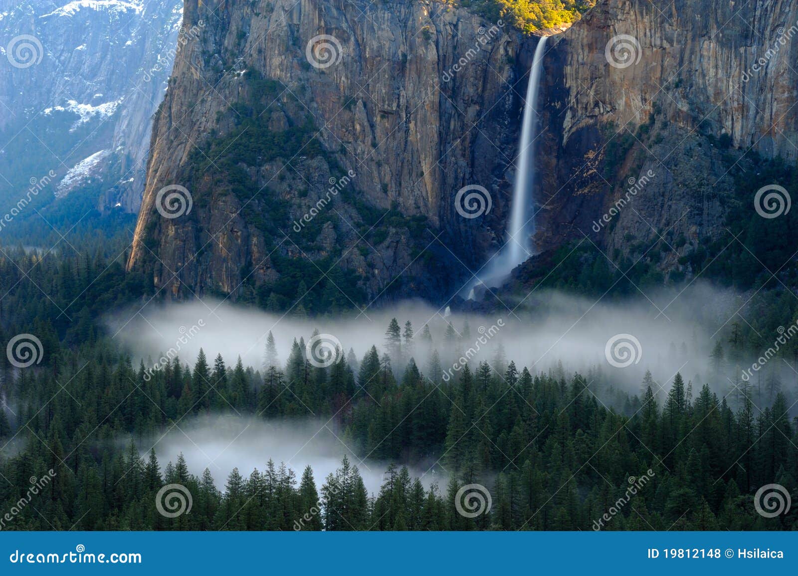 Yosemite Tunnel View stock photo. Image of tunnel, tranquil - 19812148