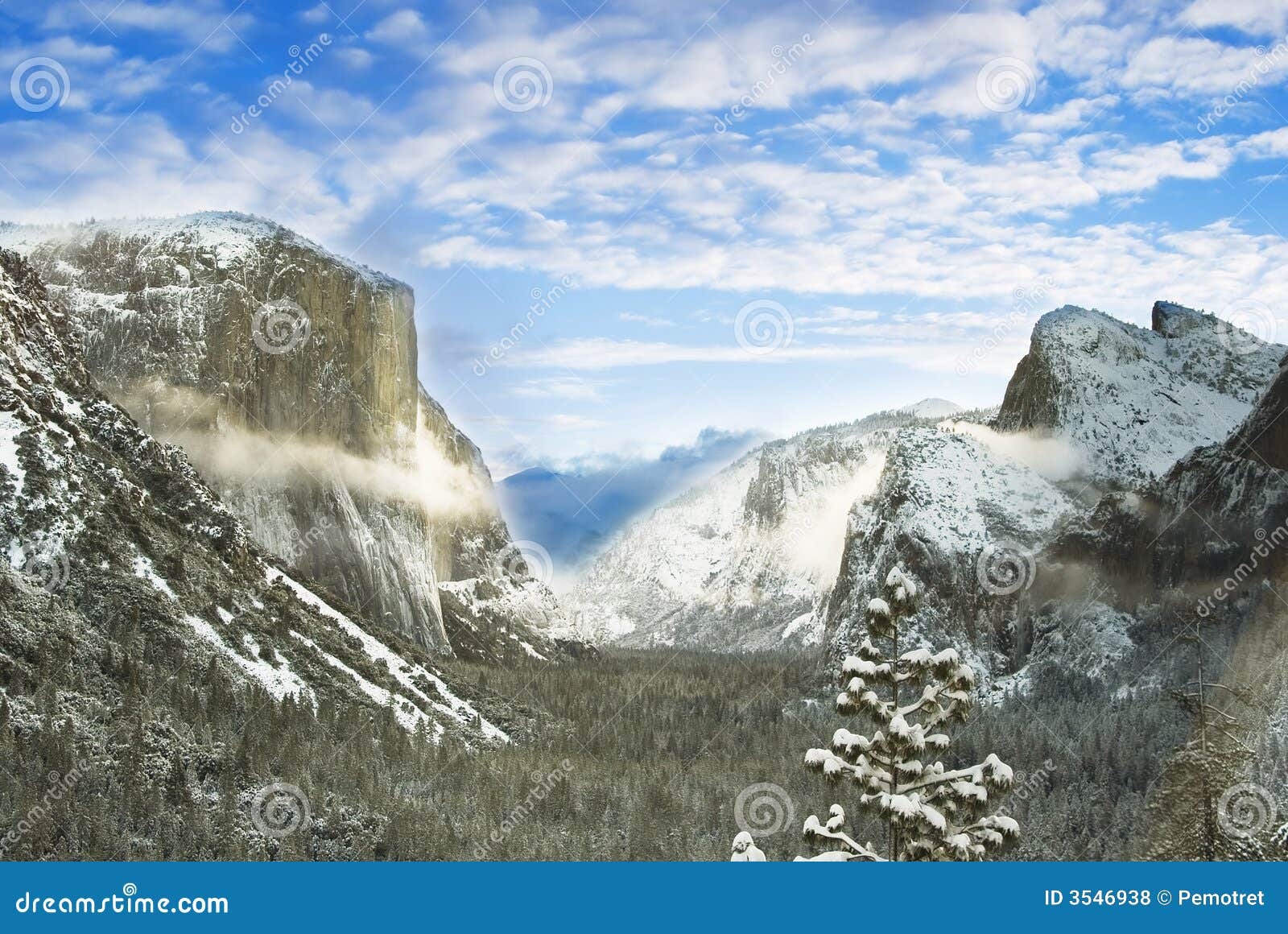 Yosemite Tunnel View stock photo. Image of scenery, season - 3546938