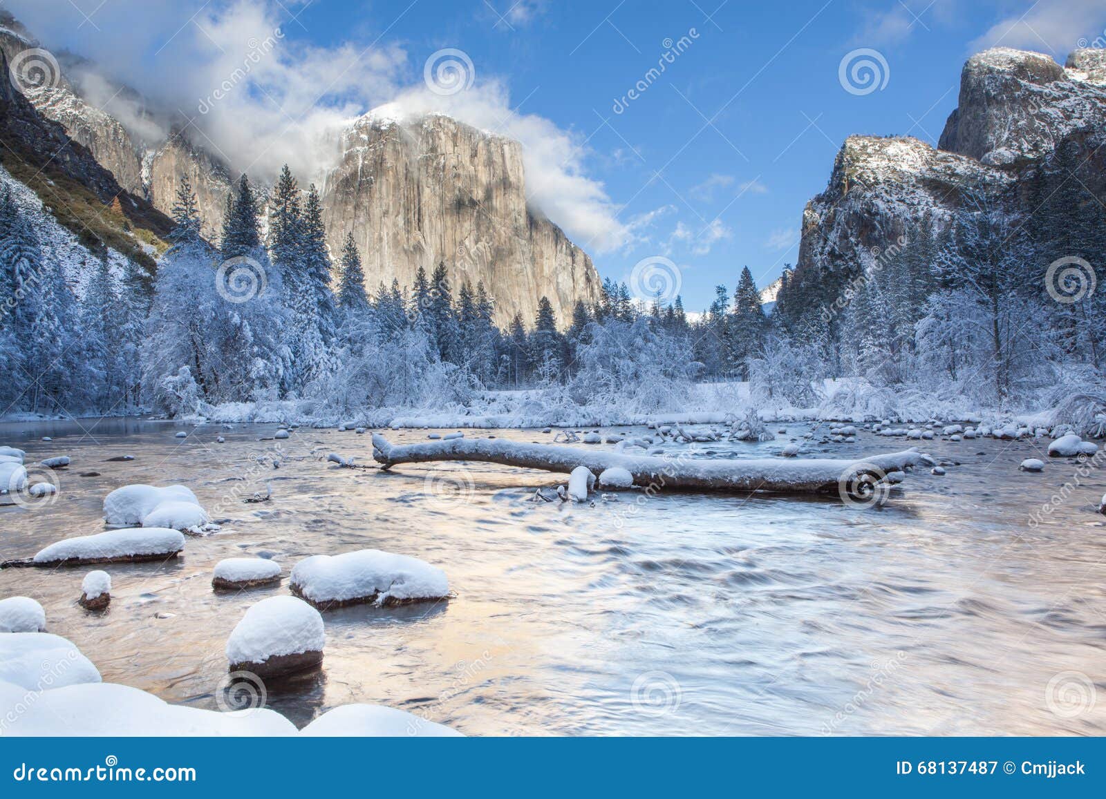 Yosemite Valley Merced River. Serene Winter Scene Stock Image - Image ...