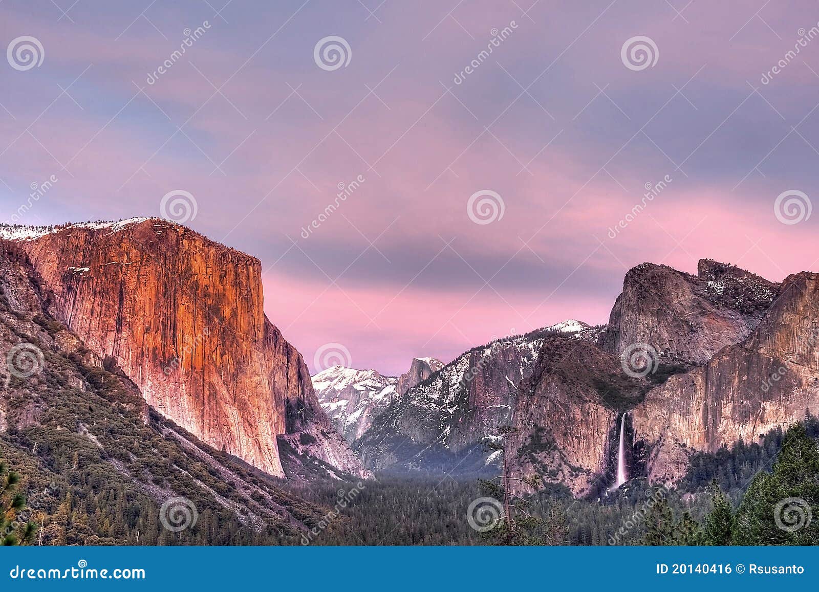 Yosemite Valley at Sunset stock photo. Image of cathedral - 20140416