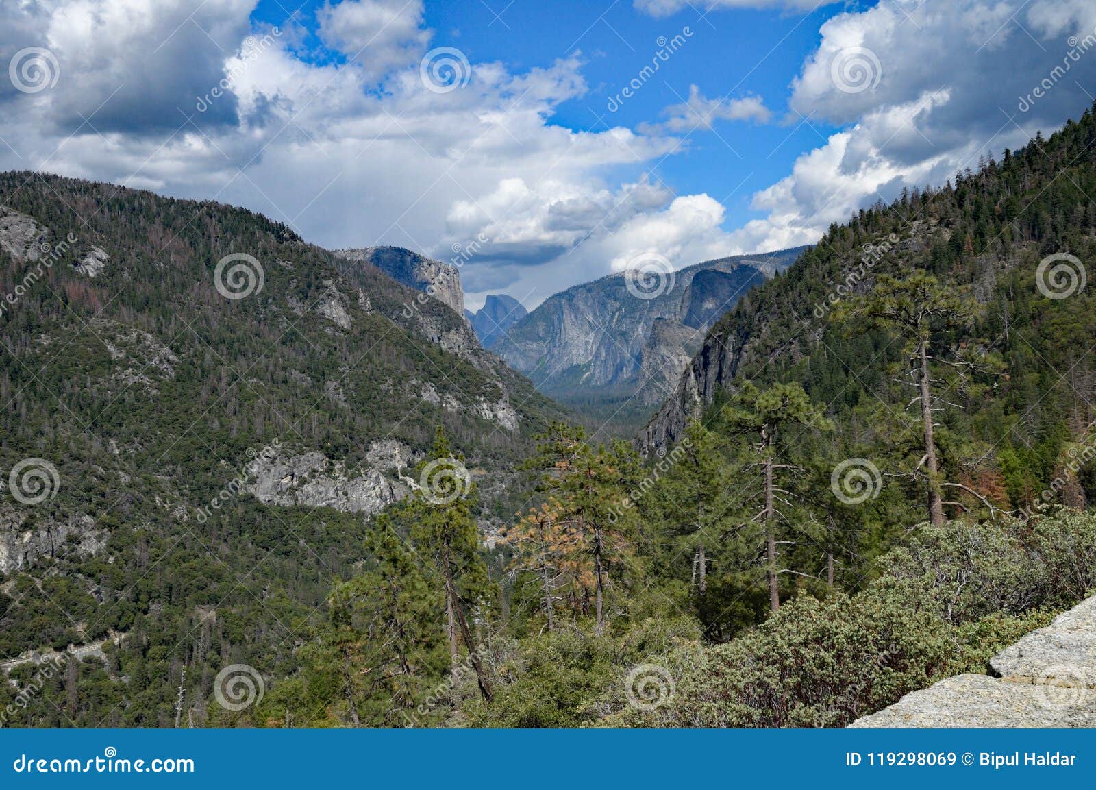 The Amazing Yosemite Valley Stock Image - Image of amazing, cloud ...