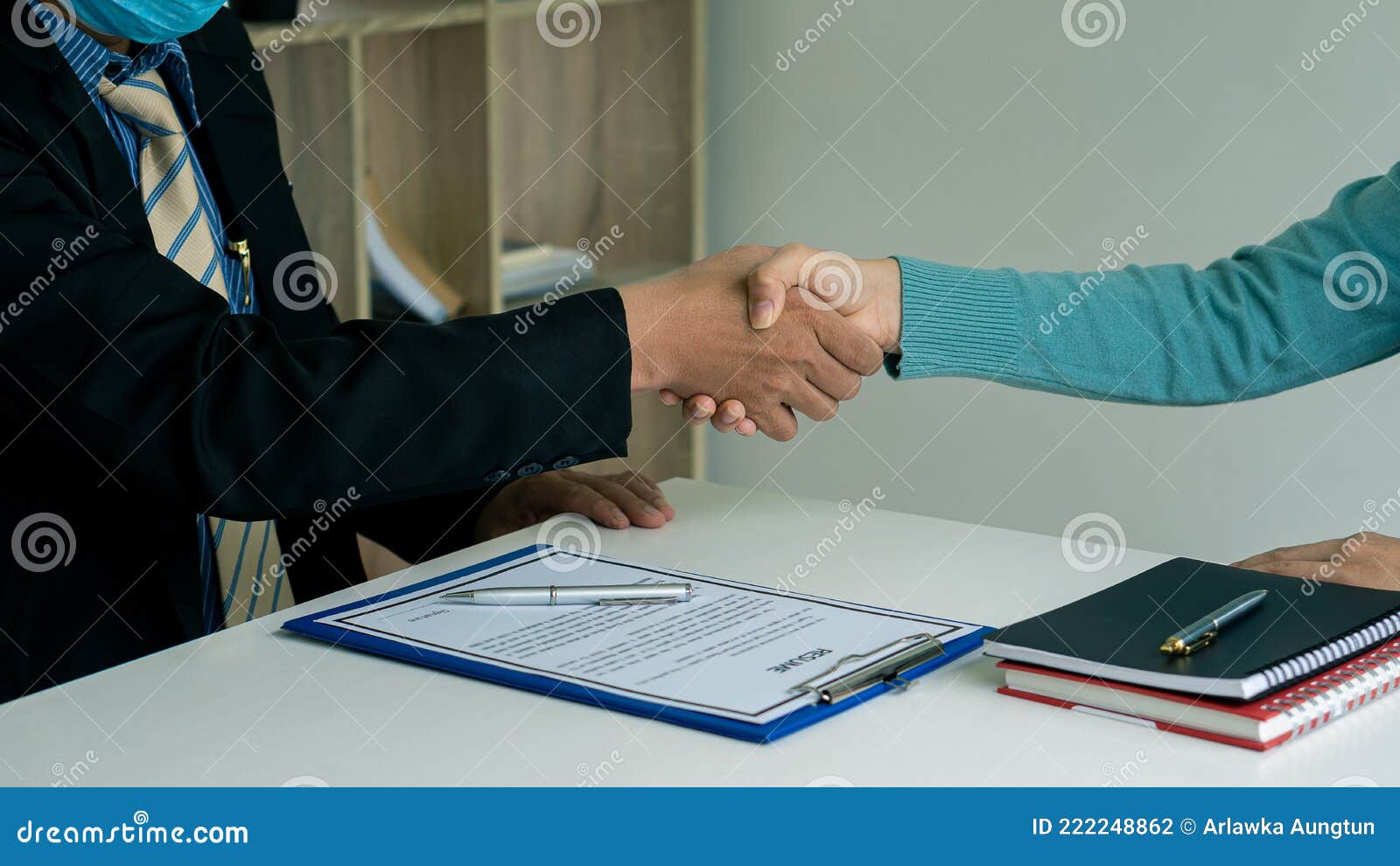 Young Applicants Who are Serious about Their Work Experience. and First ...