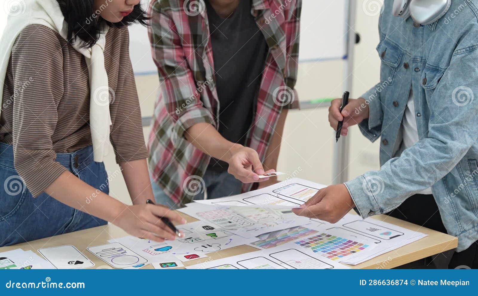 Young Asian Business Creative Developer Team Work Design. Creative UI ...