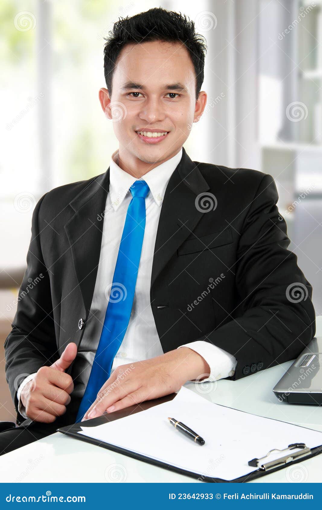 Young Asian Business Man at the Office Stock Image - Image of success ...