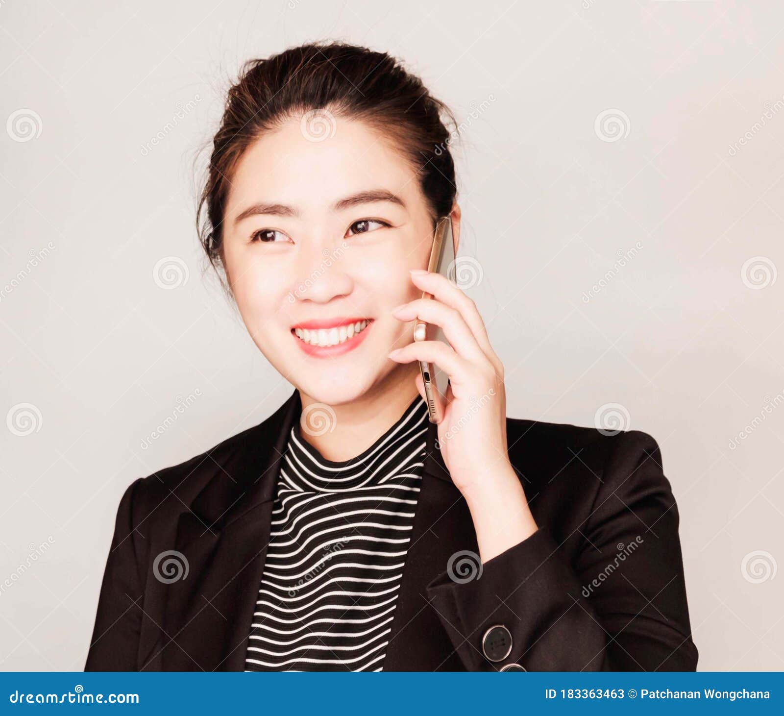 Young Beautiful Asian Business Woman Talking On Mobile Phone Stock