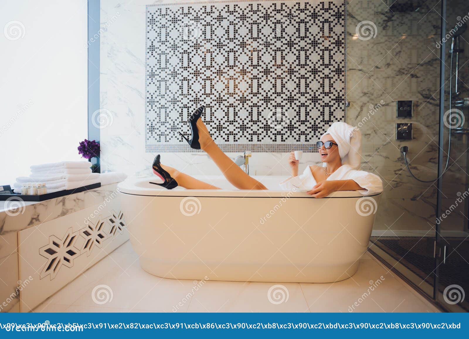 Young Beautiful Brunette Woman Takes Bubble Bath Stock Image Image