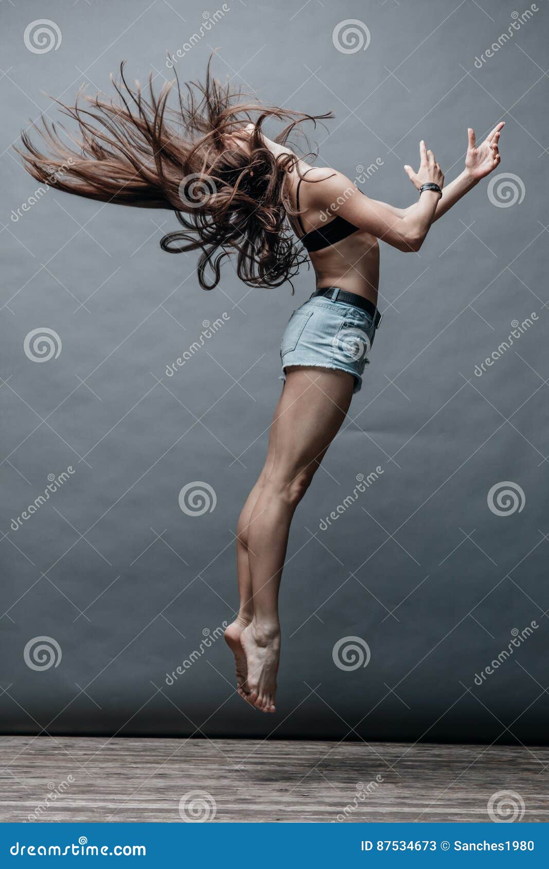 Young Beautiful Dancer Posing in Studio Stock Image - Image of ...
