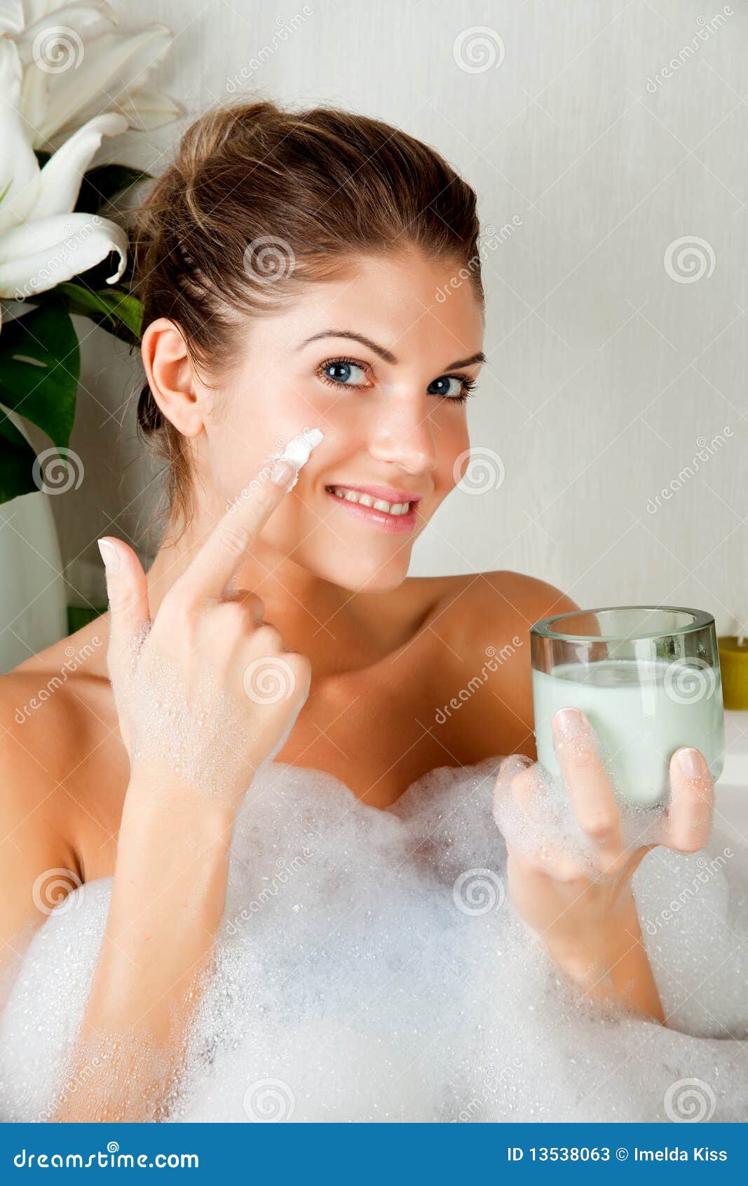 Young Beauty Woman In The Bath Using Face Mask Stock Image Image Of