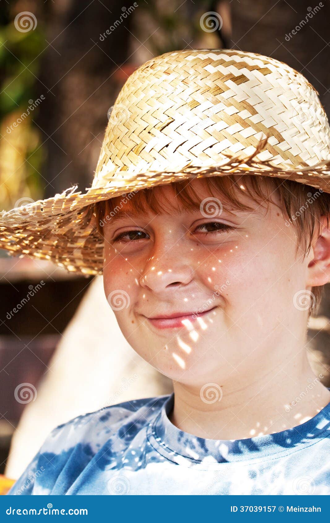 Young Boy with Straw Hat is Happy Stock Image - Image of enjpying ...