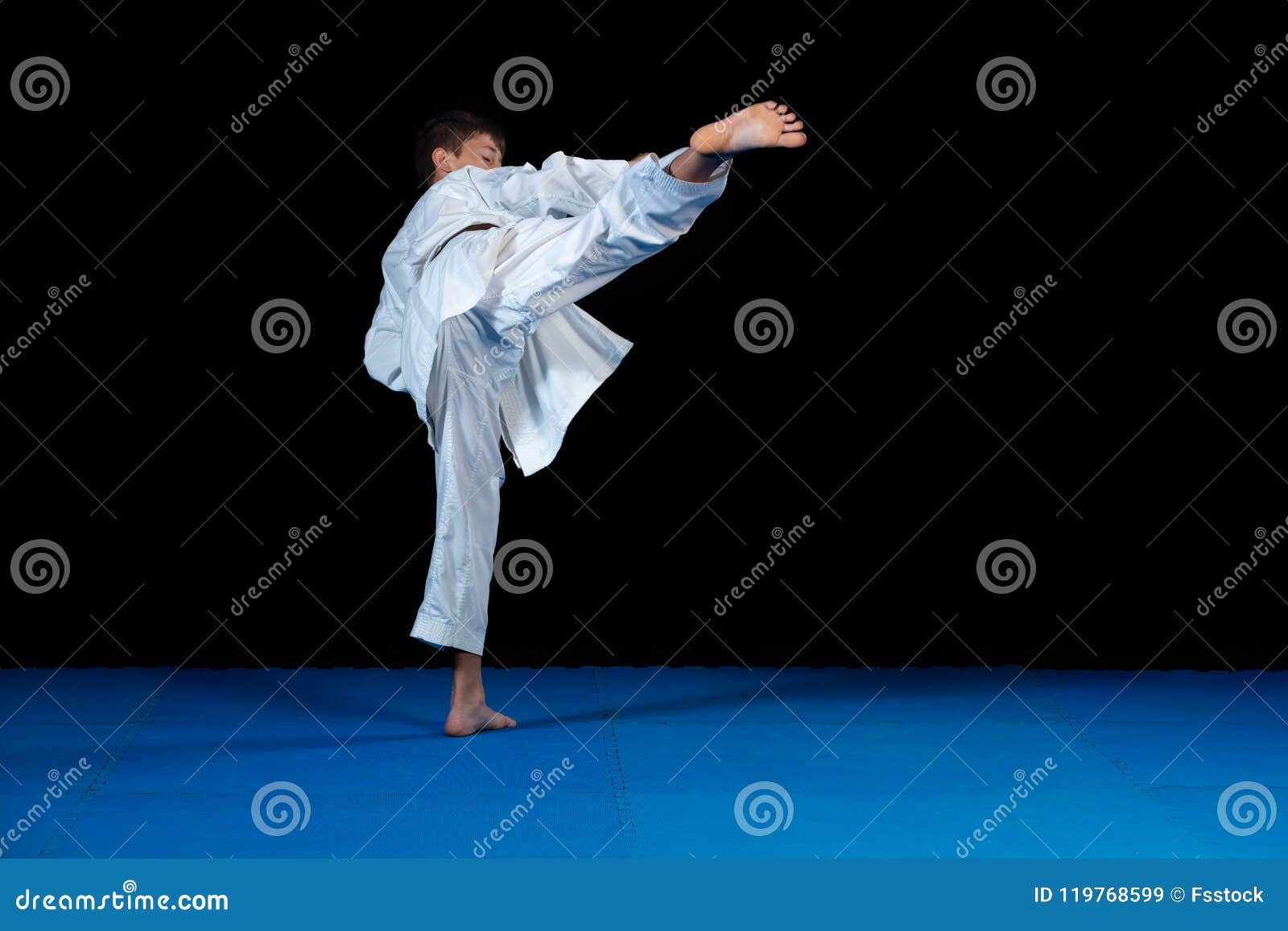 Karate Jump Kick Kid