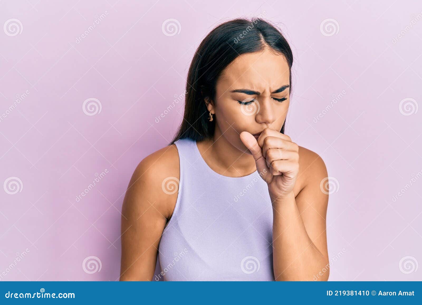 Young Brunette Woman Wearing Casual Clothes Feeling Unwell And Coughing