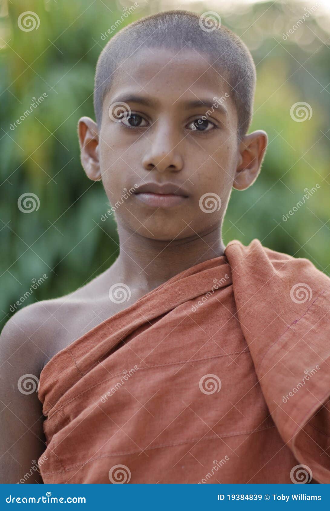 Young buddhist monk editorial stock image. Image of child - 19384839