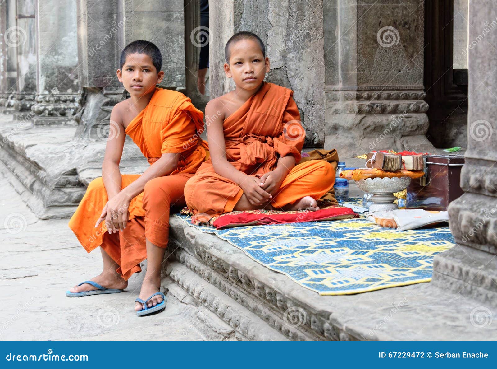 Young Buddhist Monks at Angkor Wat Editorial Photography - Image of ...