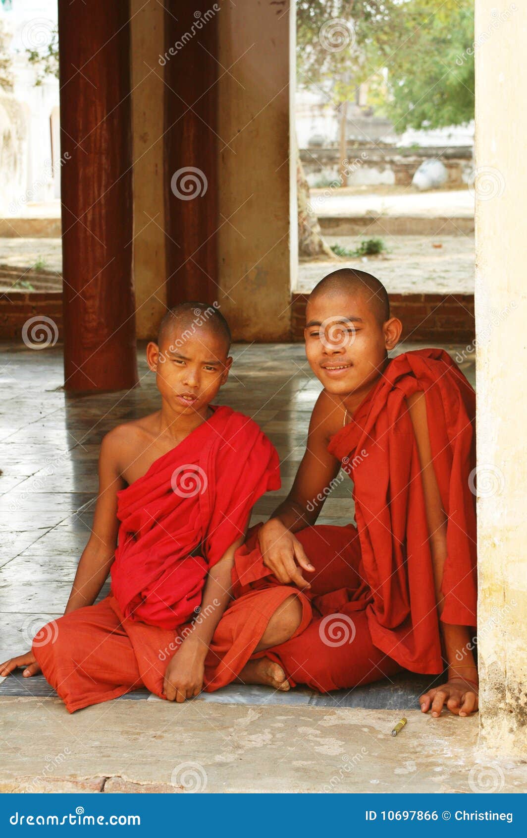 Young Buddhist Monks in Bagan, Burma (Myanmar) Editorial Photo - Image ...